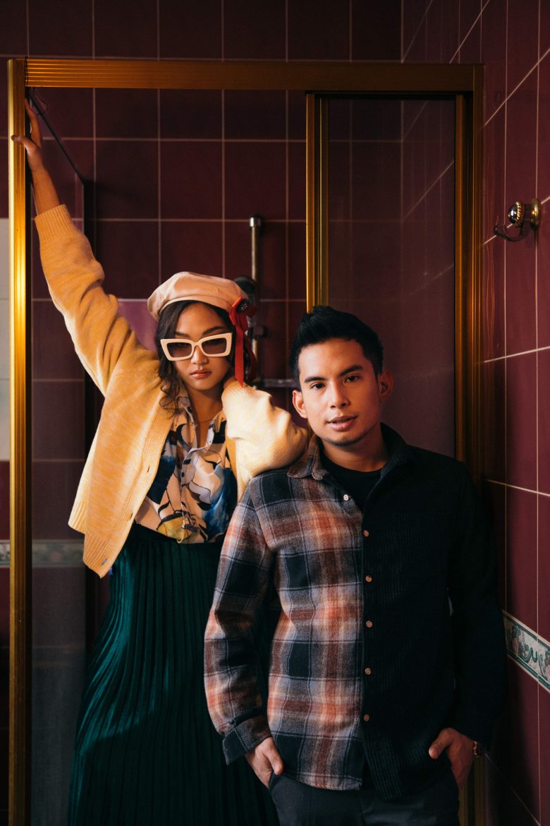 OKAAY: Duo Okin dan Kay Rilis Single Debut 'Lupa Nama Ingat Rasa ...